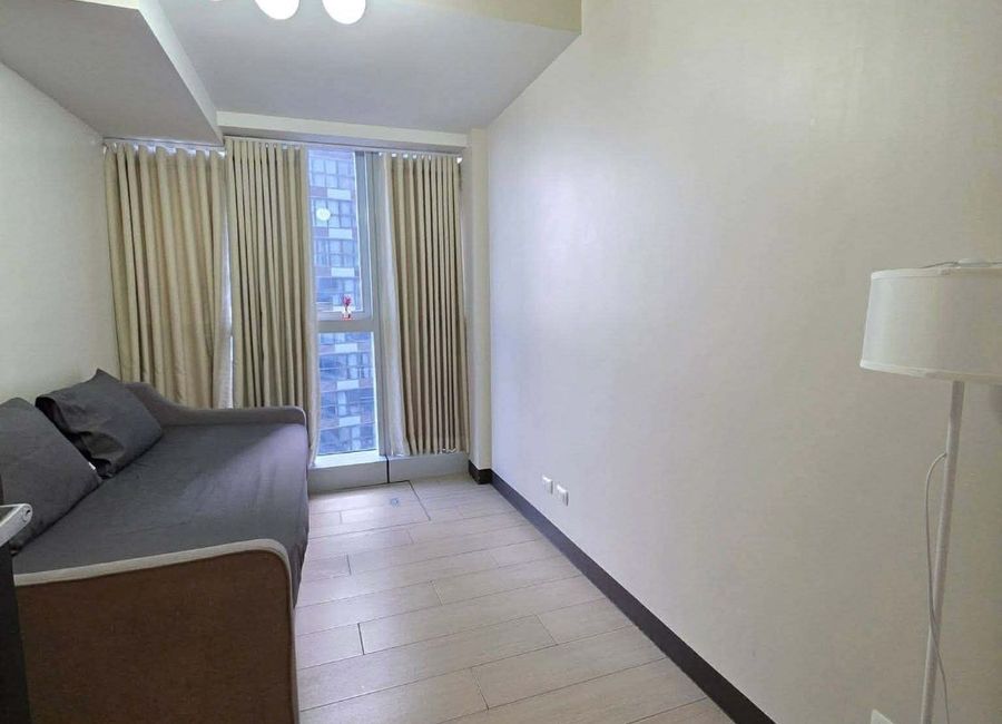 FOR RENT: UPTOWN PARKSUITES TOWER 1 | Lamudi.com.ph