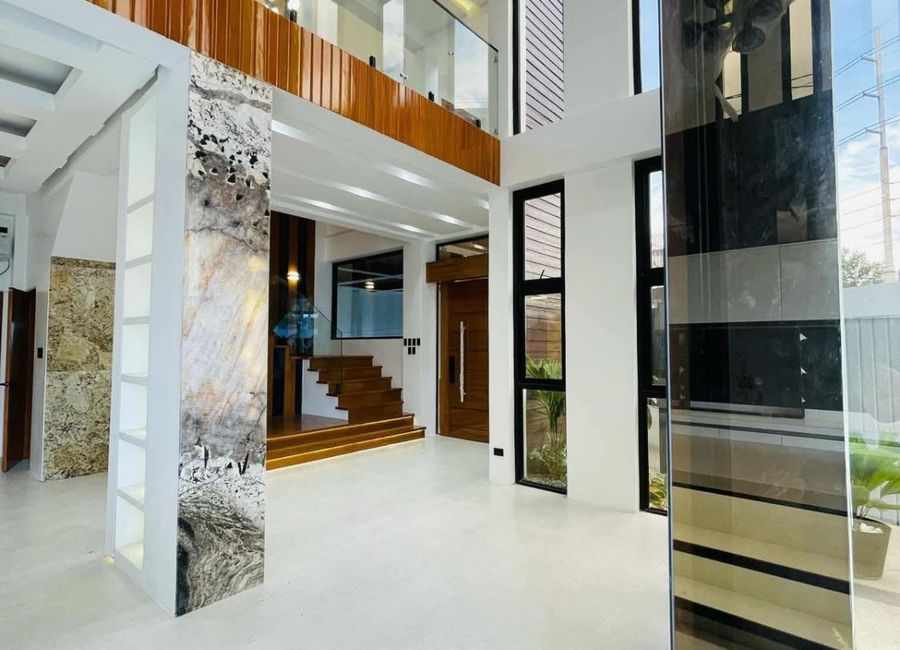 Elegant Corner House and Lot for Sale in Pasig Brandnew-MD | Lamudi.com.ph