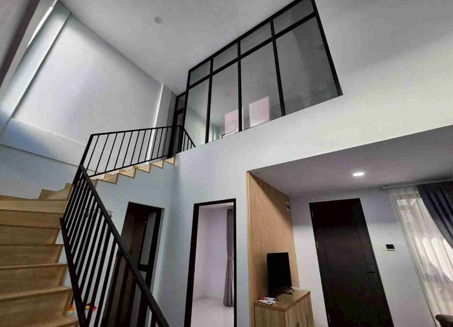 DISEWAKAN !! Rumah baru 2 lantai Diamond Pavillion Dekat Mega Mall ...