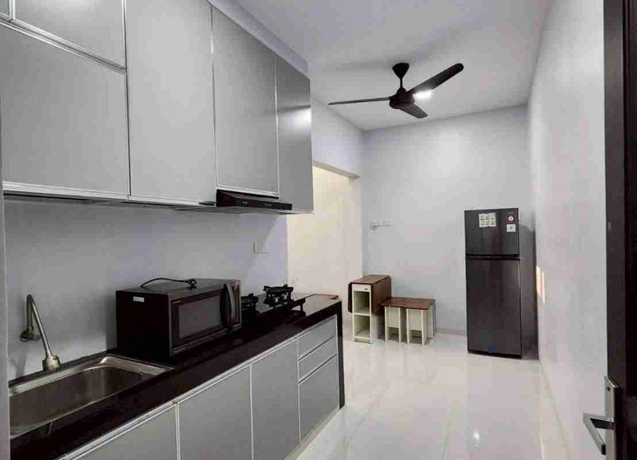 DISEWAKAN !! Rumah baru 2 lantai Diamond Pavillion Dekat Mega Mall ...