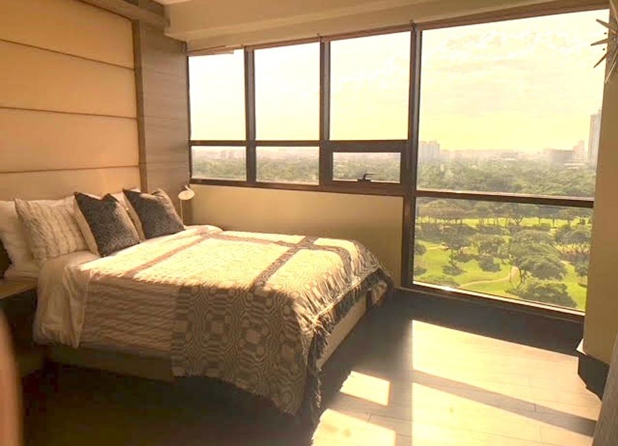 ICON RESIDENCES (BGC) facing Golf Course | 2 BEDROOMS with 1 PARKING ...