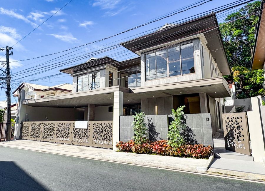 Modern Brand-New Semi Furnished House and Lot for Sale in BF Homes ...