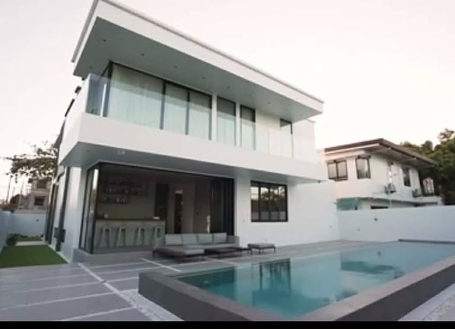 600 sqm 5-Bedroom House and Lot for Sale / Lease at Multinational ...