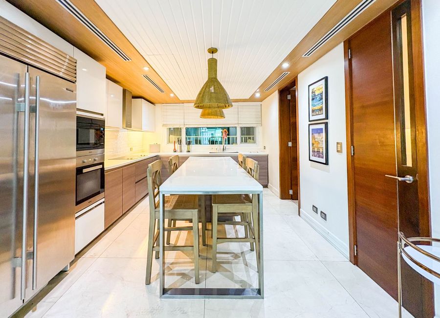 Makati City Condo for Rent | Two Roxas Triangle 3BR | Lamudi.com.ph