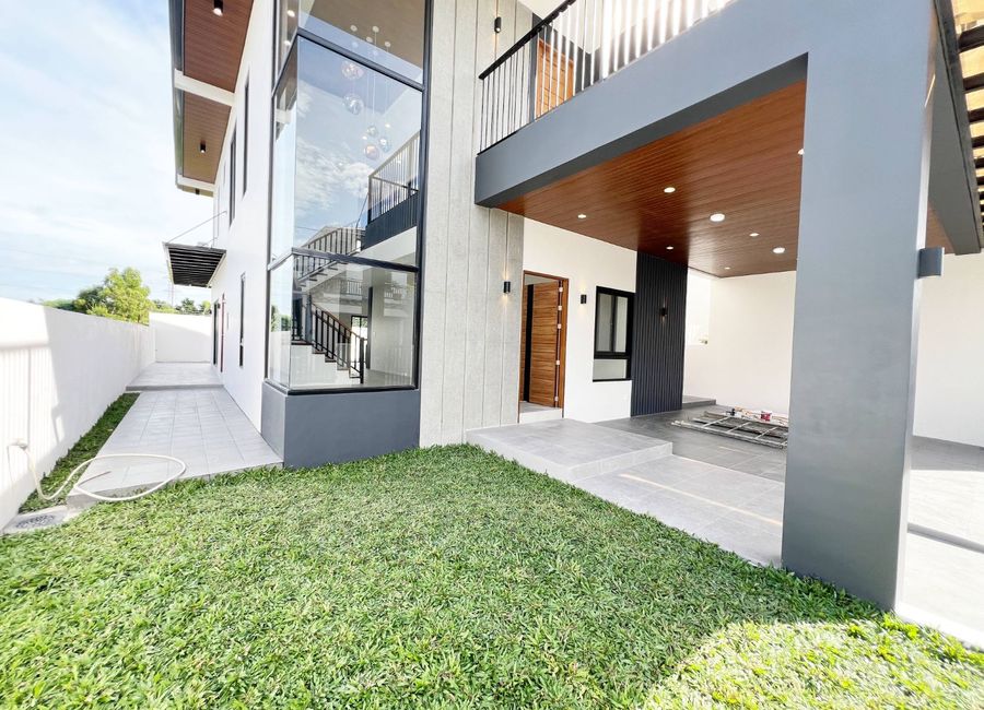 A Prime Modern House and Lot for Sale in Jubilation South, Binan Laguna ...