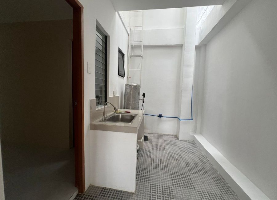 Tandang Sora 3 Bedroom Townhouse For Sale Inside Carmel 5 Subdivision ...