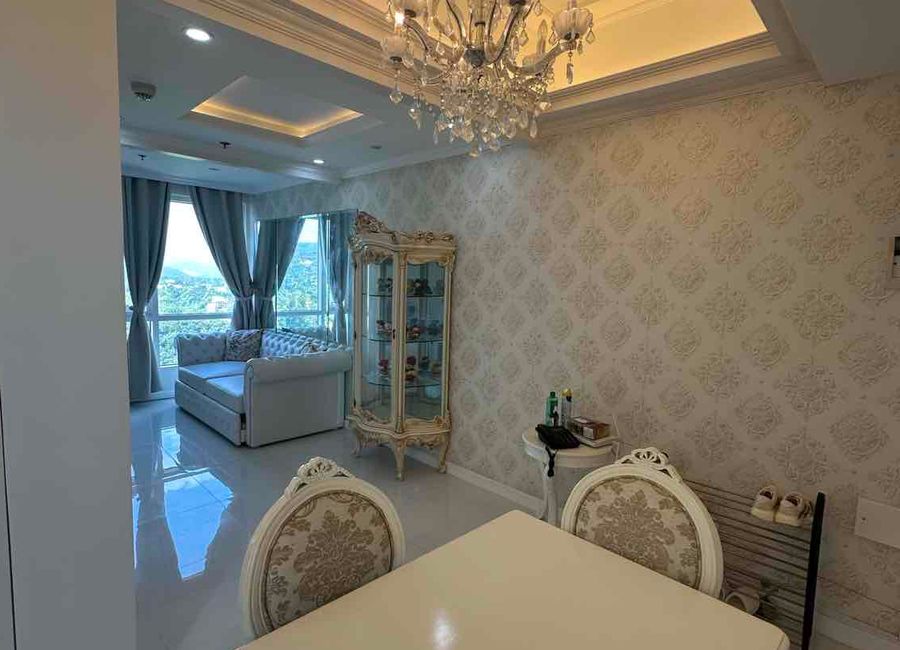 Fully Furnished 1 bedroom Corner unit with parking | Lamudi.com.ph