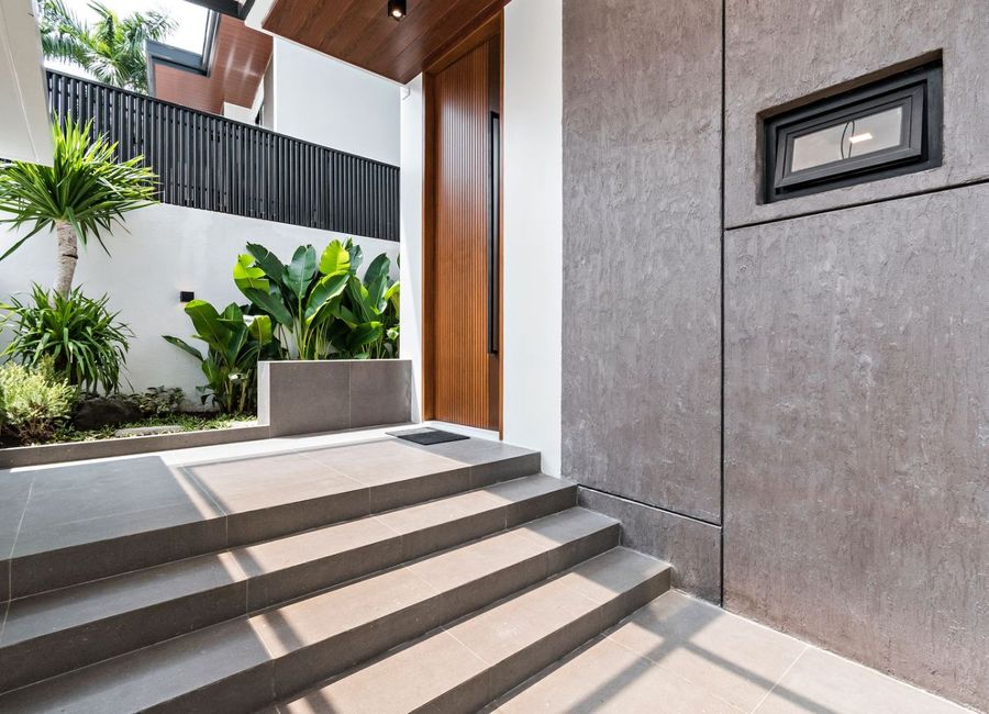 320 sqm 5BR House for Sale at BF West Executive Village | Lamudi.com.ph