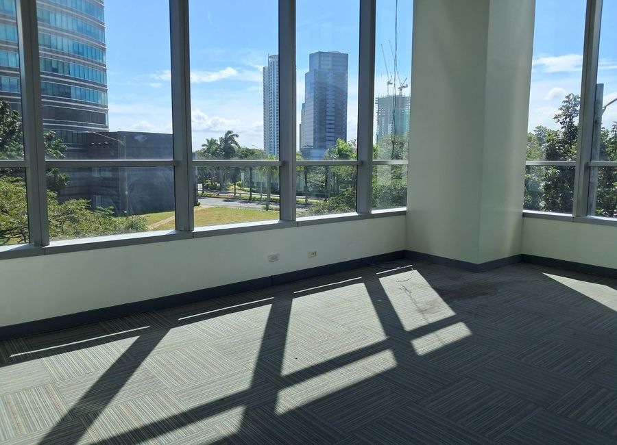700 sqm office space for rent in Asian Tower | Lamudi.com.ph