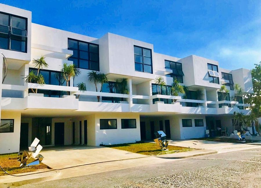 FOR SALE- 15M 2 STOREY TOWNHOUSE w/ 3 BEDROOMS, LOCATED IN SAN ISIDRO ...