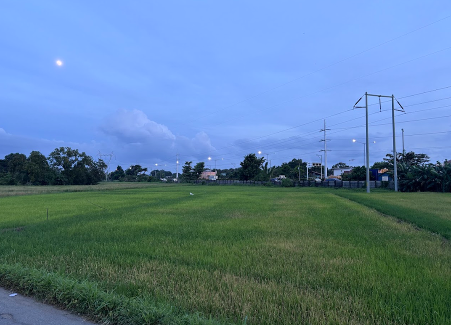 Investor’s Choice: Bulacan Highway Frontage with Steady Traffic ...