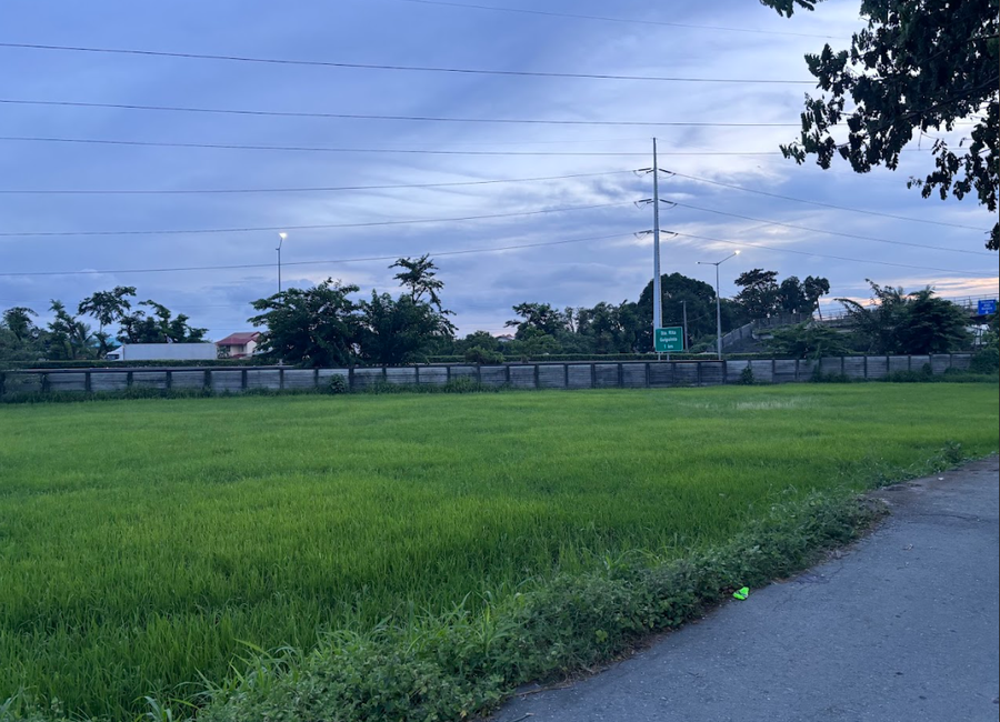 Investor’s Choice: Bulacan Highway Frontage with Steady Traffic ...