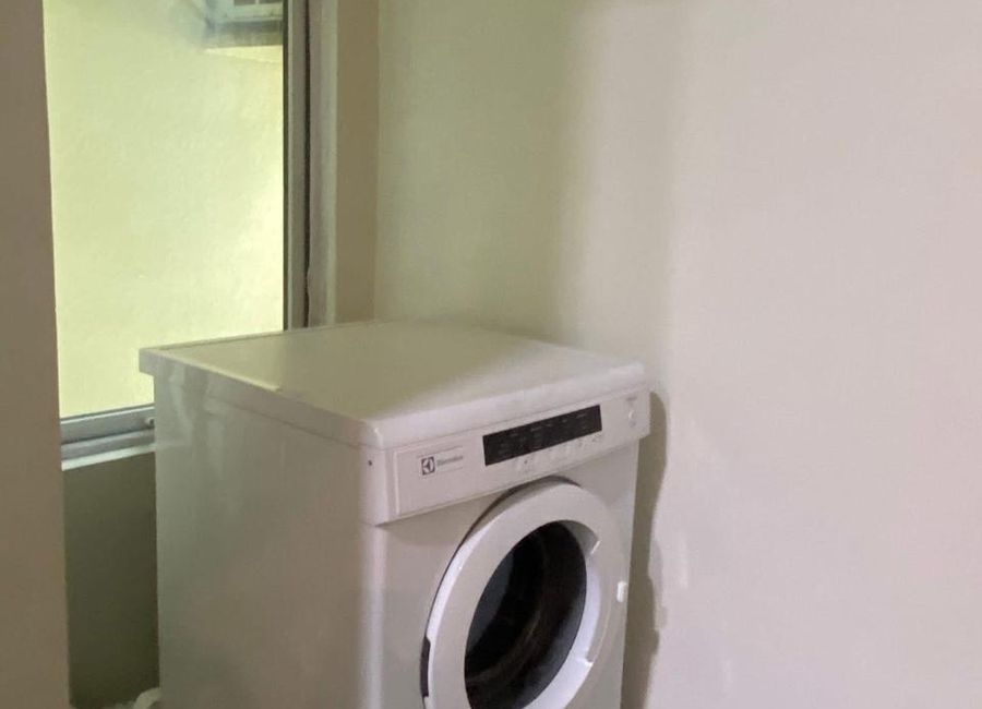 Fully Furnished One Bedroom Unit in Two Serendra BGC For Rent | Lamudi ...