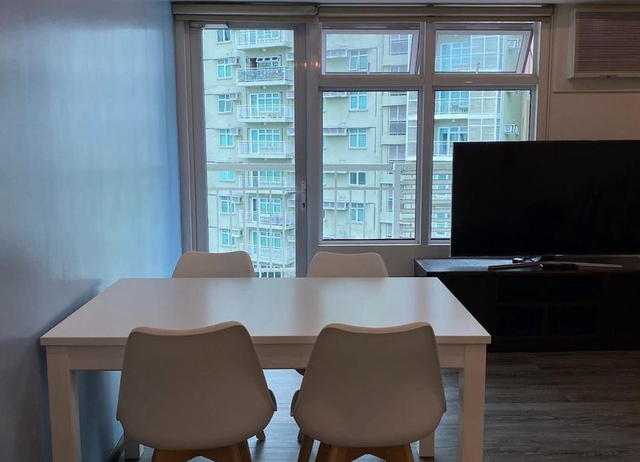 Fully Furnished One Bedroom Unit in Two Serendra BGC For Rent | Lamudi ...