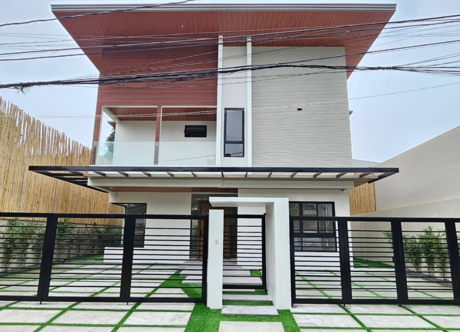 FOR SALE: 5-BR HOUSE and LOT at BF HOMES LAS PIÑAS | Lamudi.com.ph
