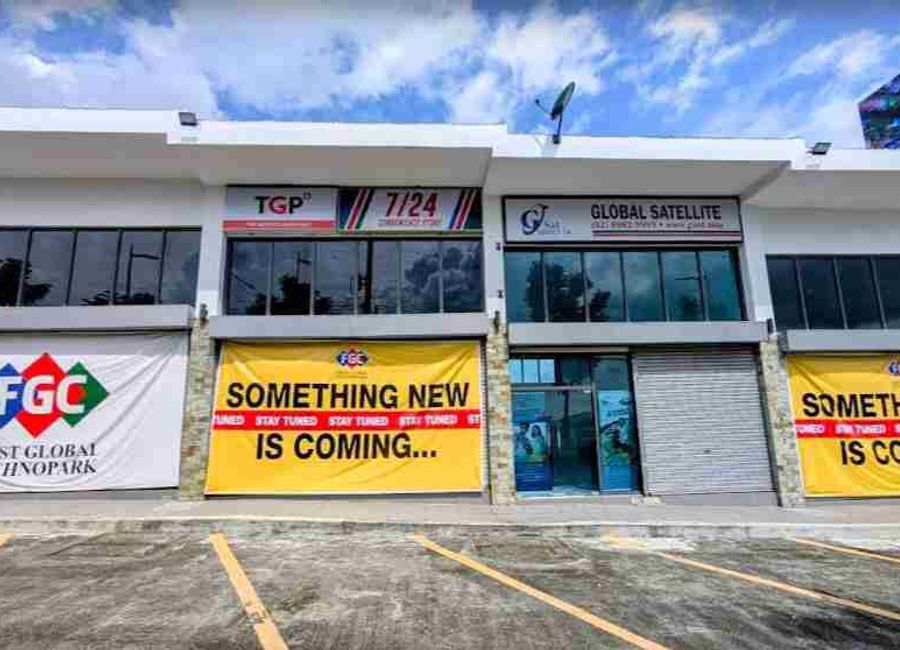 Ground Flr for lease Carmona Cavite along Governors Drive main road ...