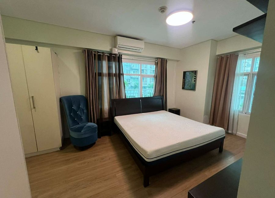 Red Oak Two Serendra - 3 Bedroom Corner Garden Unit | Lamudi.com.ph