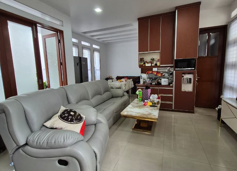 Rumah 2 Lantai di Puri Bintaro – LT 144 / LB 200, SHM, 3,3 M Nego (SP ...