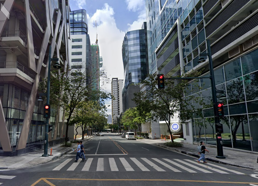 FOR SALE Commercial Building located at BGC. Brgy. Fort Bonifacio ...