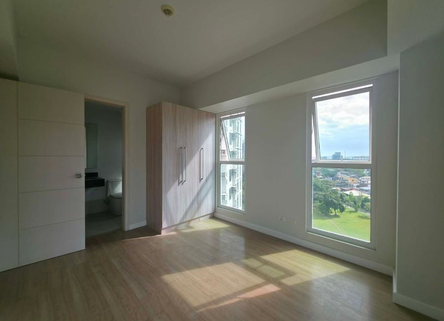 𝐅𝐎𝐑 𝐒𝐀𝐋𝐄 Corner 1-Bedroom Condominium | Solinea, Cebu Business Park ...