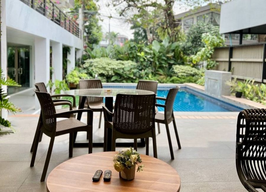 Modern House for SALE in Merville Park Subdivision, Parañaque City ...