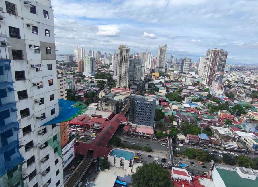 Best Condominium in Pasay City at Quantum Residences near De La Salle ...