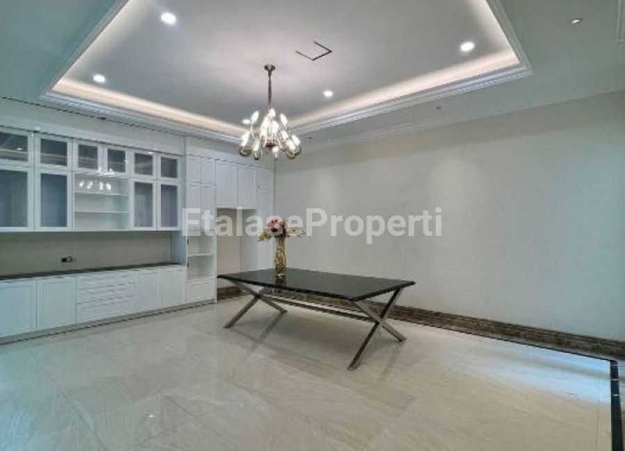 Luxury House for Sale in Graha Famili with Furniture Bonus | Lamudi.co.id