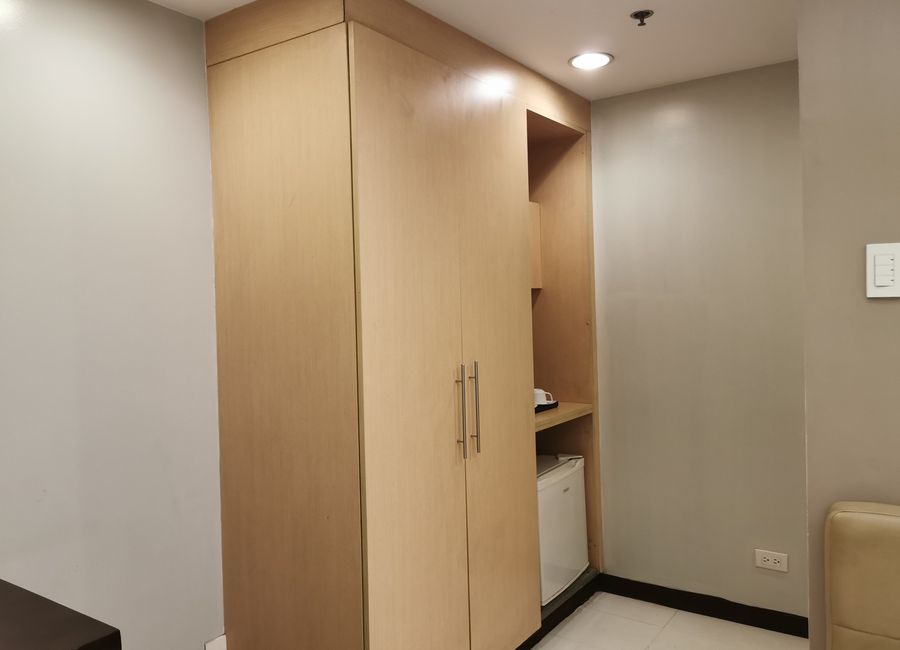 For Sale 1 Bedroom Condotel at The Exchange Regency Residence Hotel ...