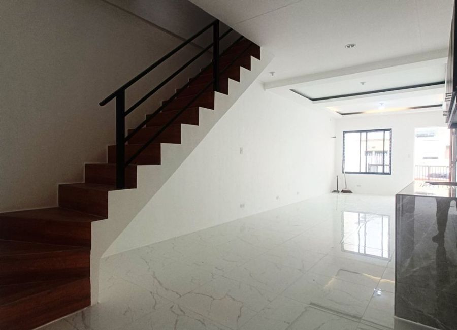 For Sale 4 Bedrooms Single Attached House and Lot in UPS 5 Village ...
