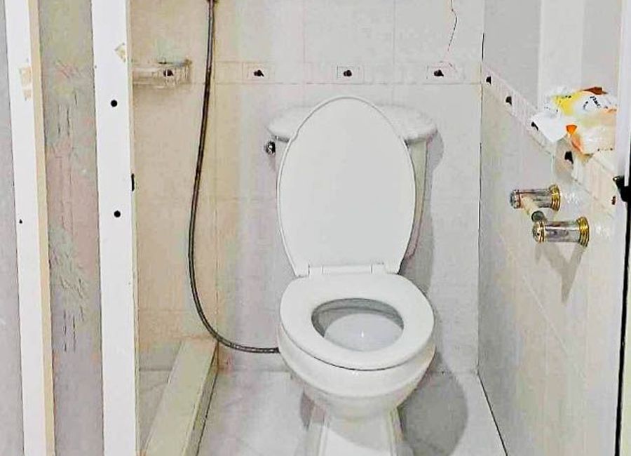 5 Bedrooms House for Sale in Whitehills Banawa | Lamudi.com.ph