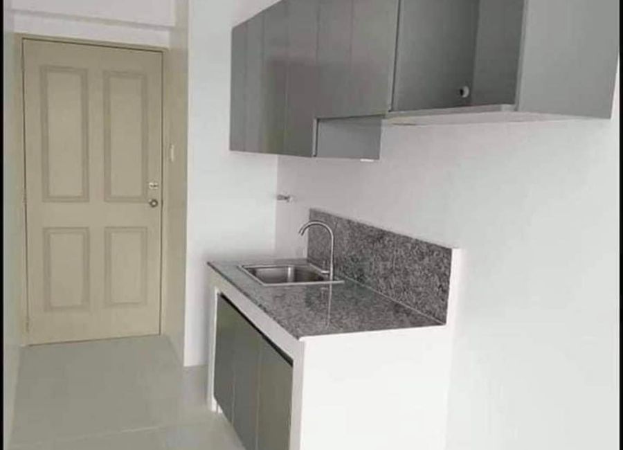 READT FOR OCCUPANCY CONDO 1 BED 1 BATH IN QUEZON CITY EDSA NEAR GMA MRT ...