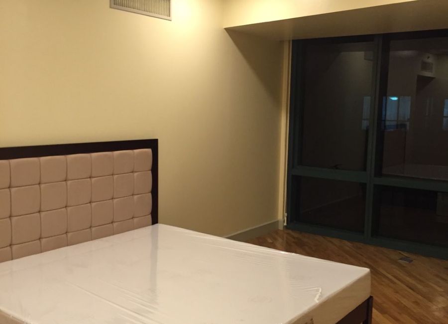 Good Deal: Furnished 2BR Unit in Amorsolo Square, East Tower, Rockwell ...