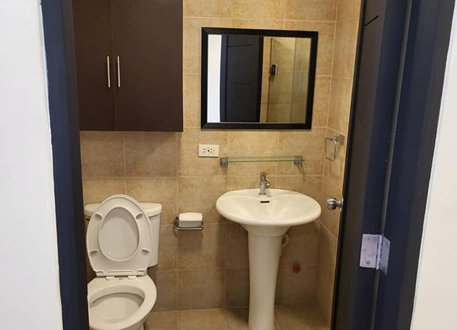 SEIBU TOWER-BGC- 2 BR + MAIDS ROOM Fully Furnished Condo | Lamudi.com.ph