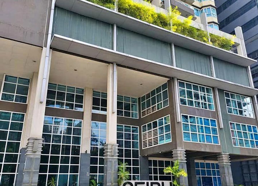 SEIBU TOWER-BGC- 2 BR + MAIDS ROOM Fully Furnished Condo | Lamudi.com.ph