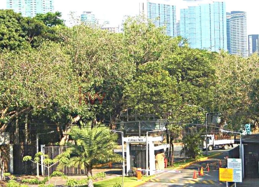 Livable House & Lot in Forbes Park North, Makati | Lamudi.com.ph