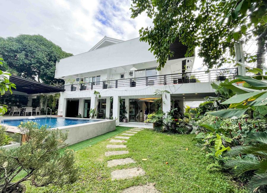 6BR House and Lot For Sale in Greenville Subdivision, Merville ...