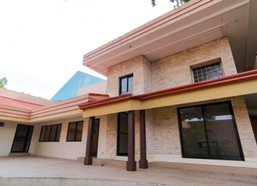 FOR SALE- 8BR HOUSE AND LOT AT BLUE RIDGE SUBDIVISION | Lamudi.com.ph