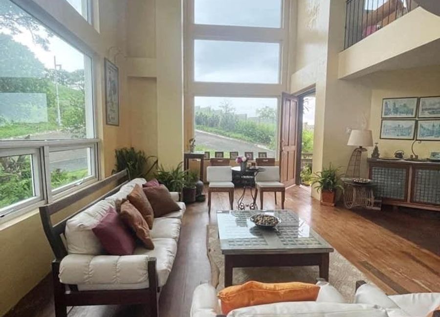 Metro Tagaytay Georgetown Subdivision Elevated Lot with 4Br House ...