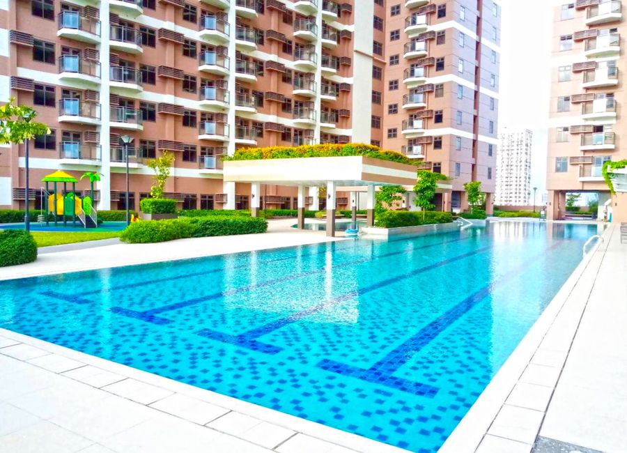 The Radiance Manila Bay North tower with 1BR fully furnished Condo unit ...