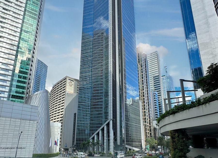 All-inclusive access to professional office space for 4 persons in ...