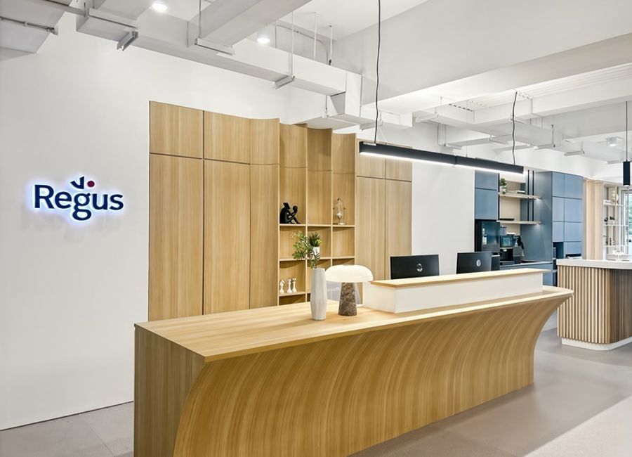 All-inclusive access to professional office space for 4 persons in ...