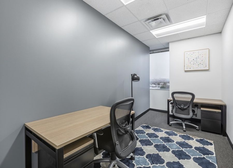 Fully serviced private office space for you and your team in HQ Triumph ...